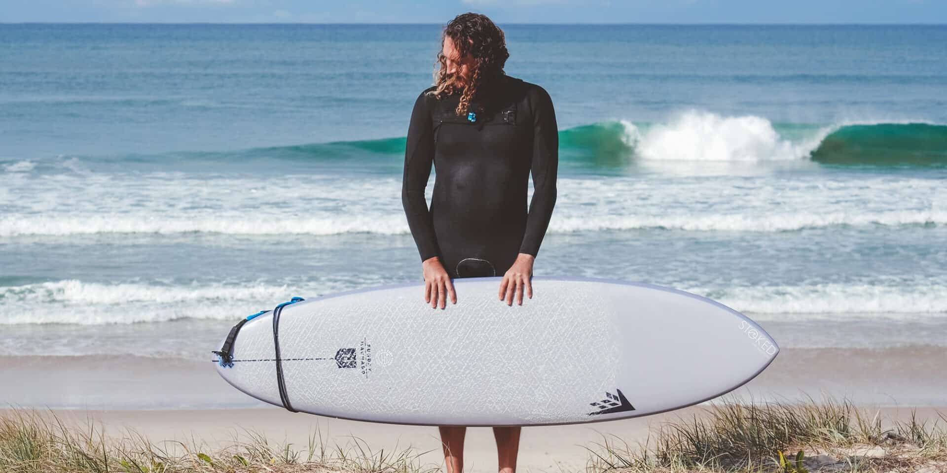 Polyester-Surfbretter vs. Epoxid-Surfbretter - Mundo Surf